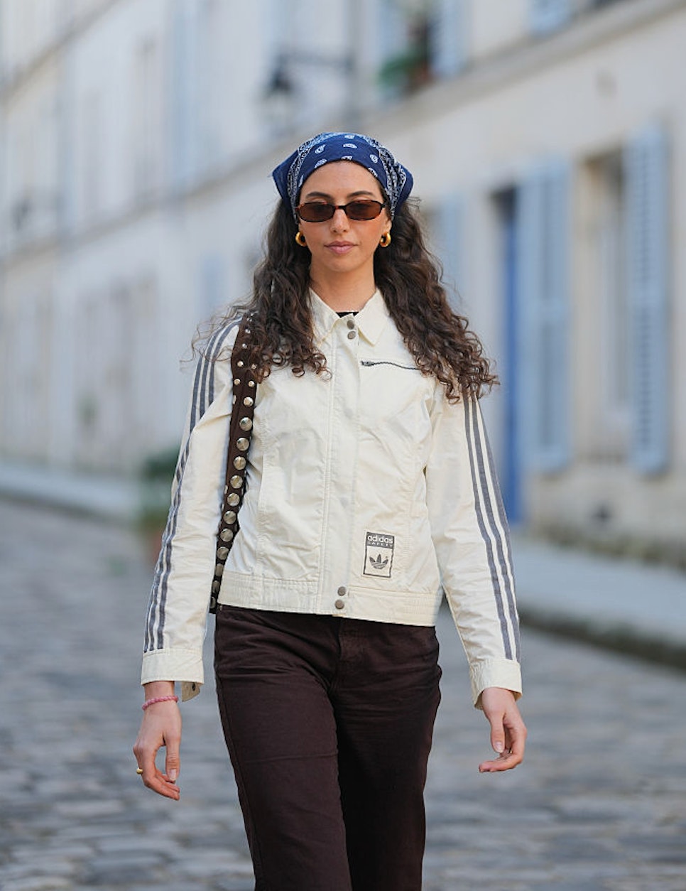 Chic French women are carrying this do-it-all tote — and it’s in a ...