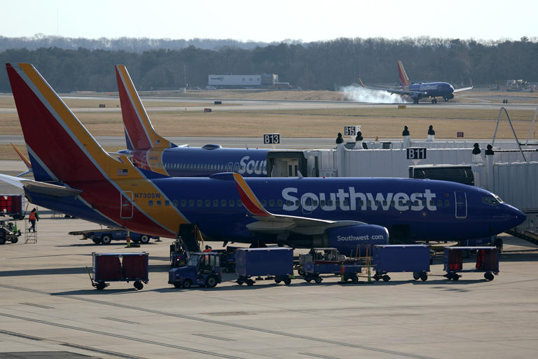 Southwest planes clip wings at BWI