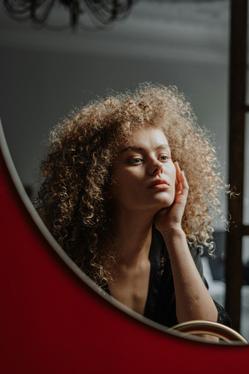 10 reasons a narcissist will never forget you