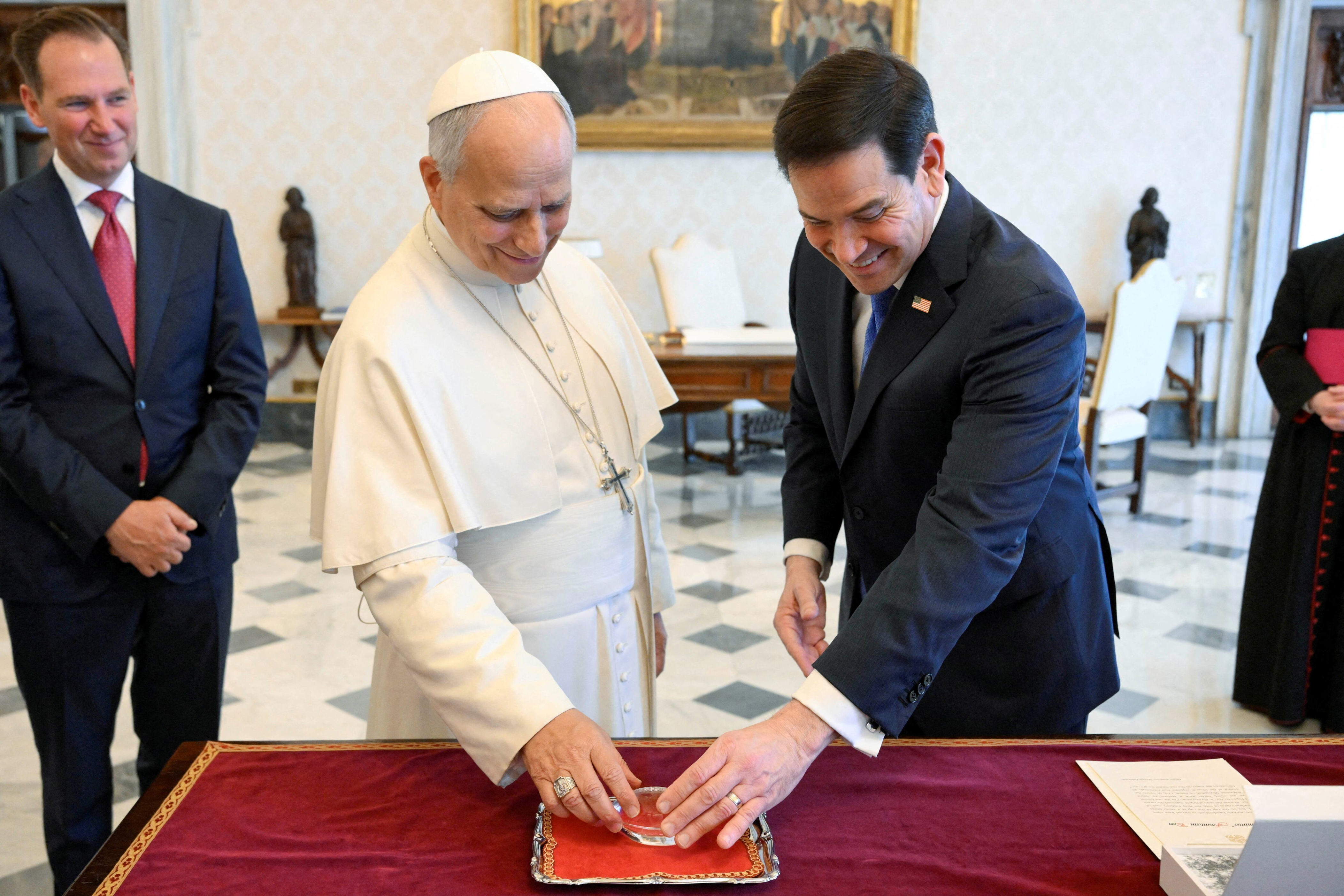 Jimmy Kimmel roasts Marco Rubio’s ‘embarrassing’ meeting with Pope Leo