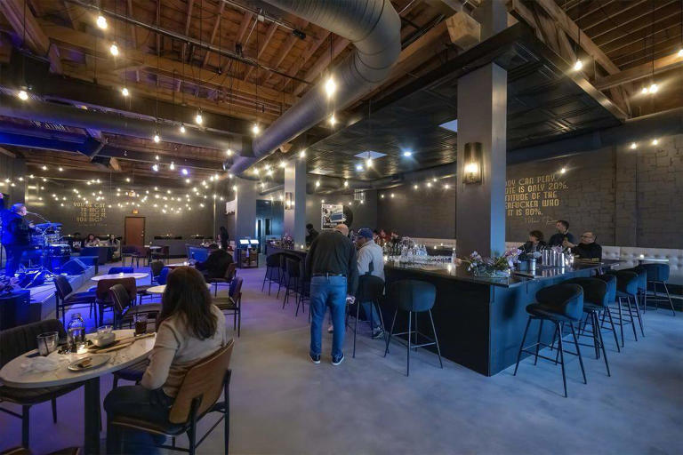 New jazz bar opens in Kansas City, serving flatbreads and cocktails