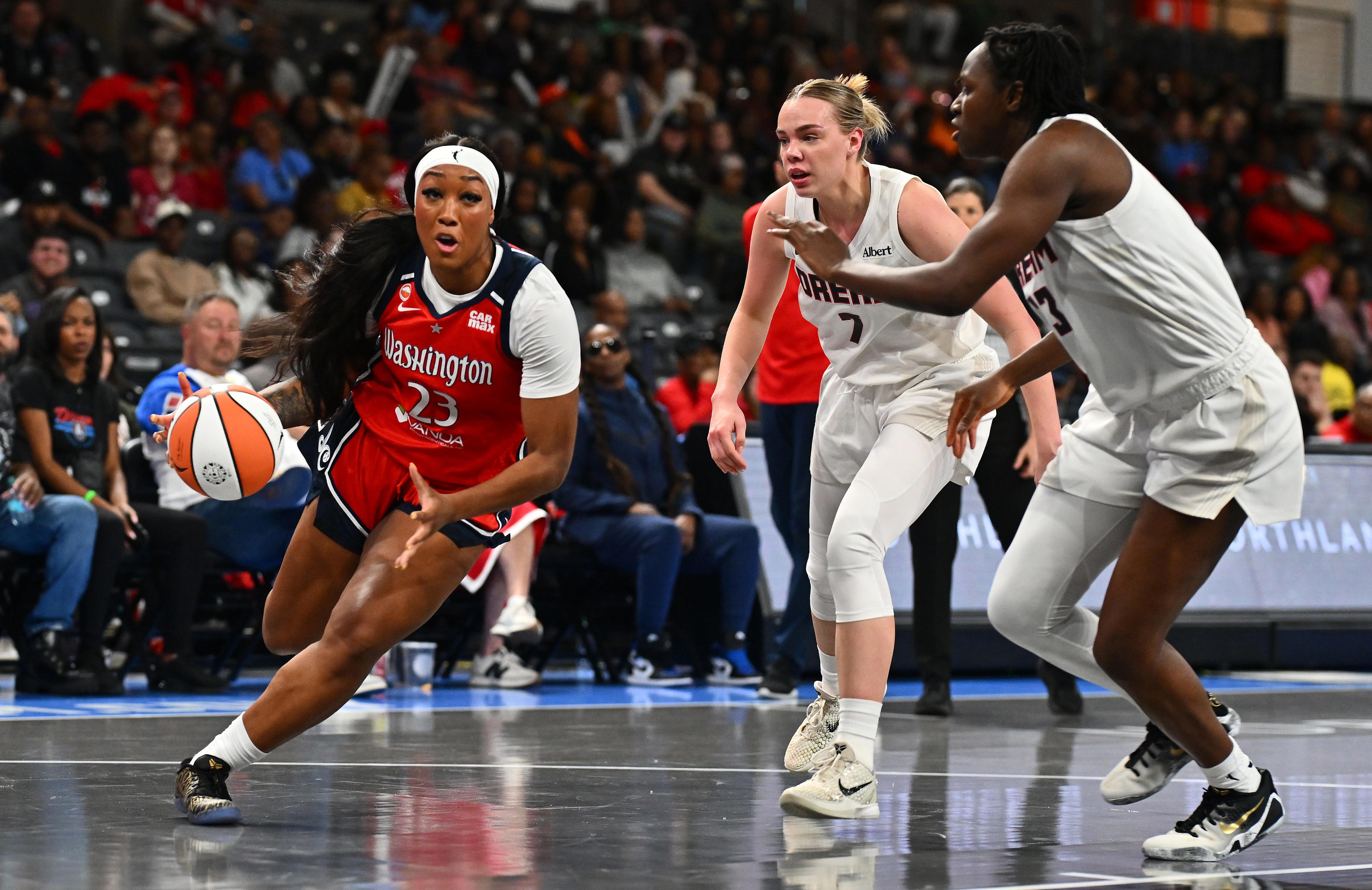 Top WNBA draft pick suffers elbow injury days before 2026 season