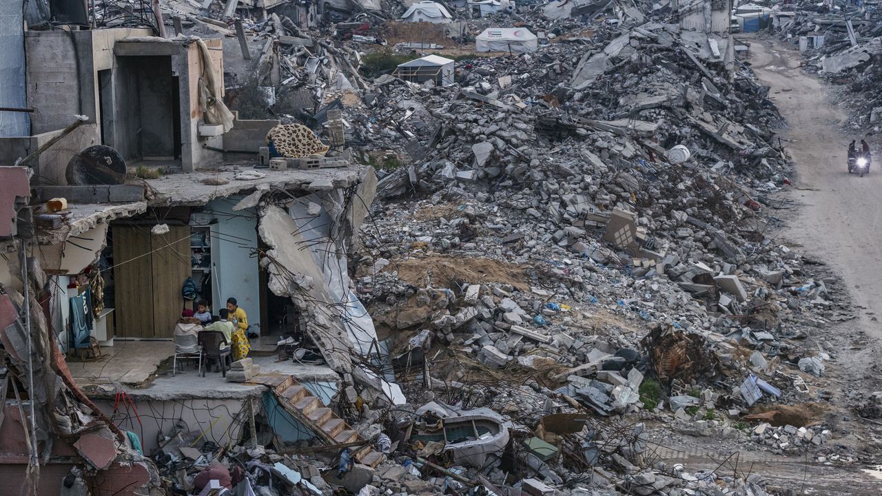 He picked up his first camera under a decade ago – but his Pulitzer ...