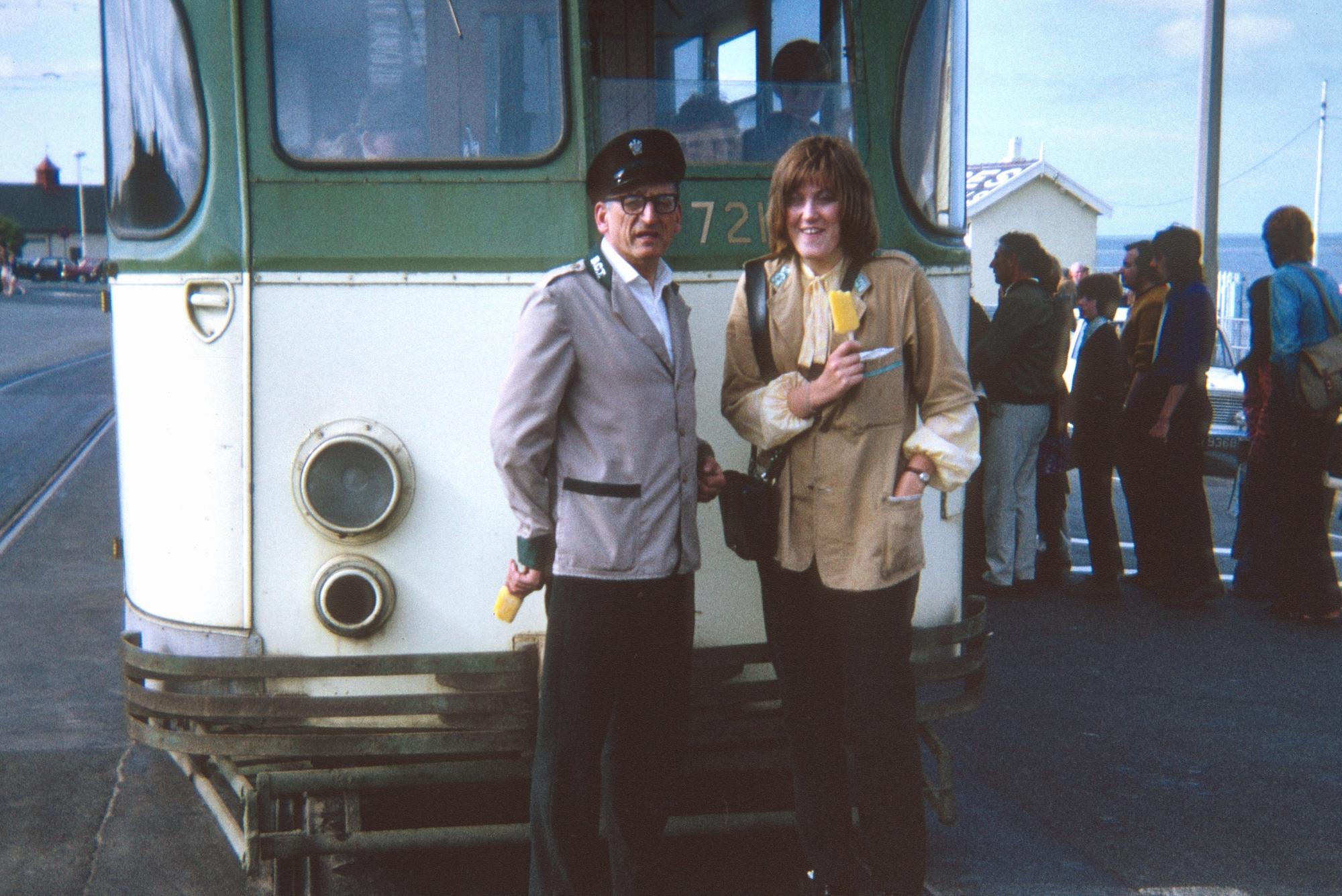 23 incredibly nostalgic photos that take a trip back in time to 1972 ...