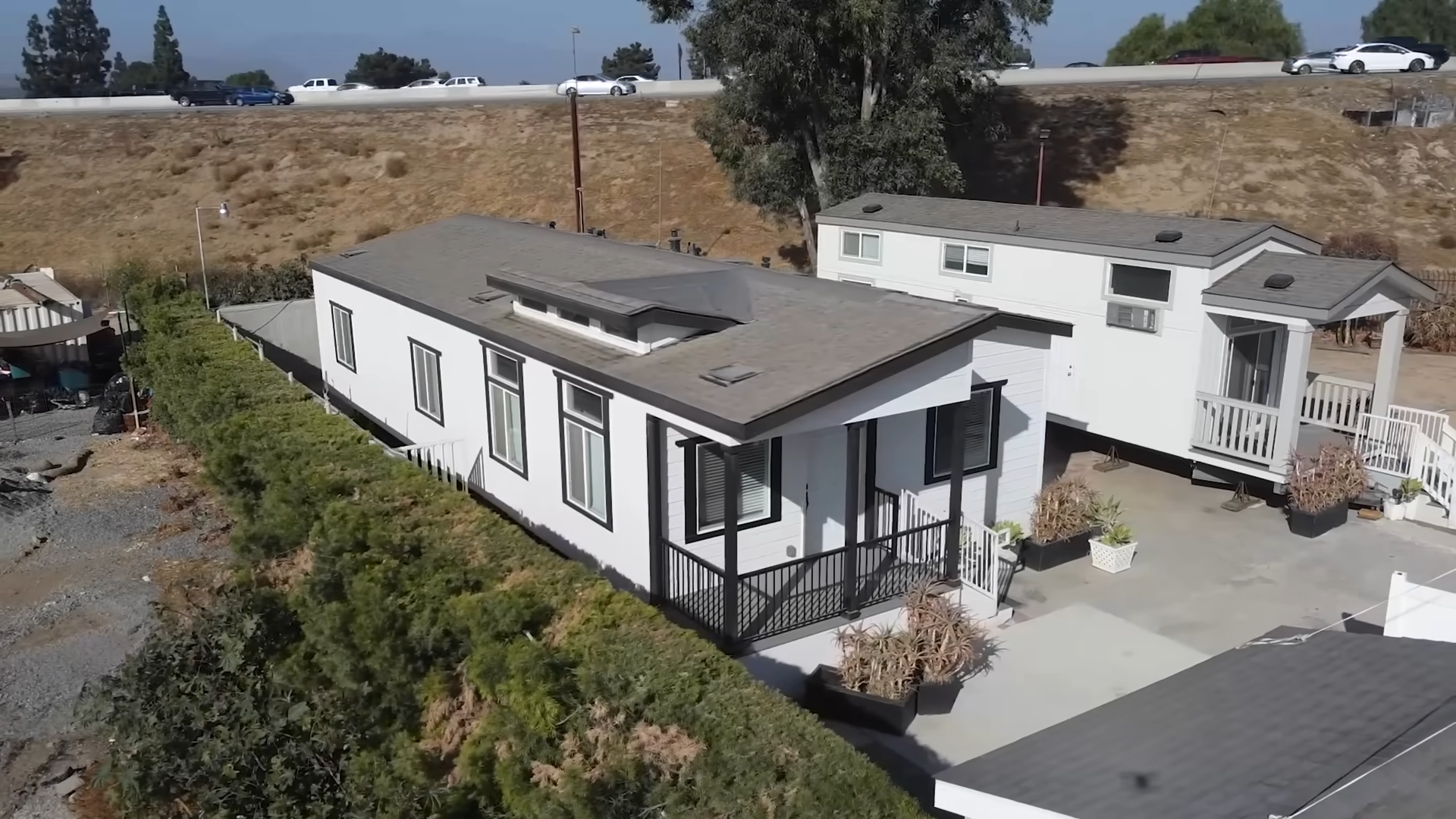 "SM 25024" by Silvercrest Homes | 2-3 bed, 2 bath prefab house tour
