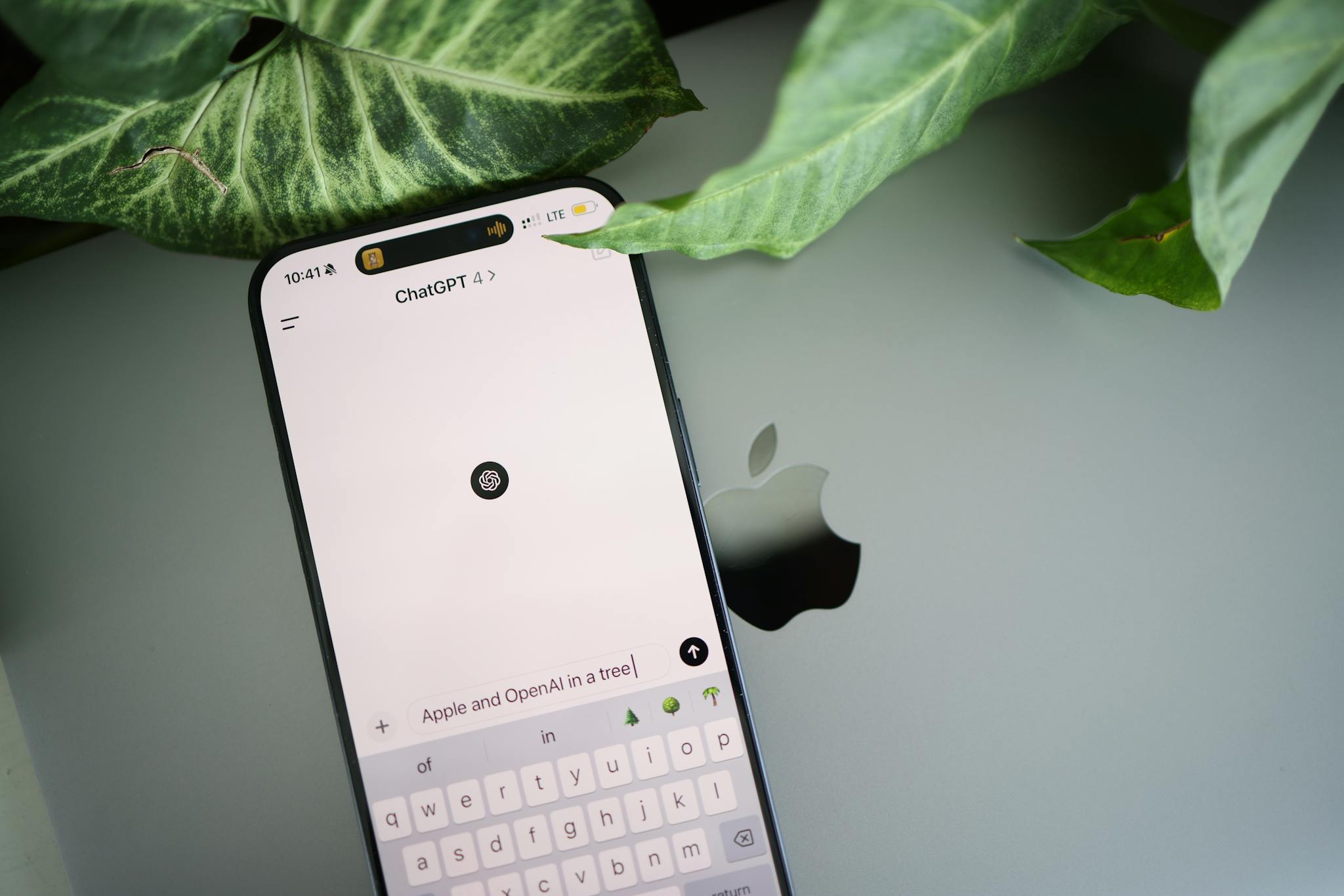 Le smartphone OpenAI se concrétise : comment le créateur de ChatGPT ...