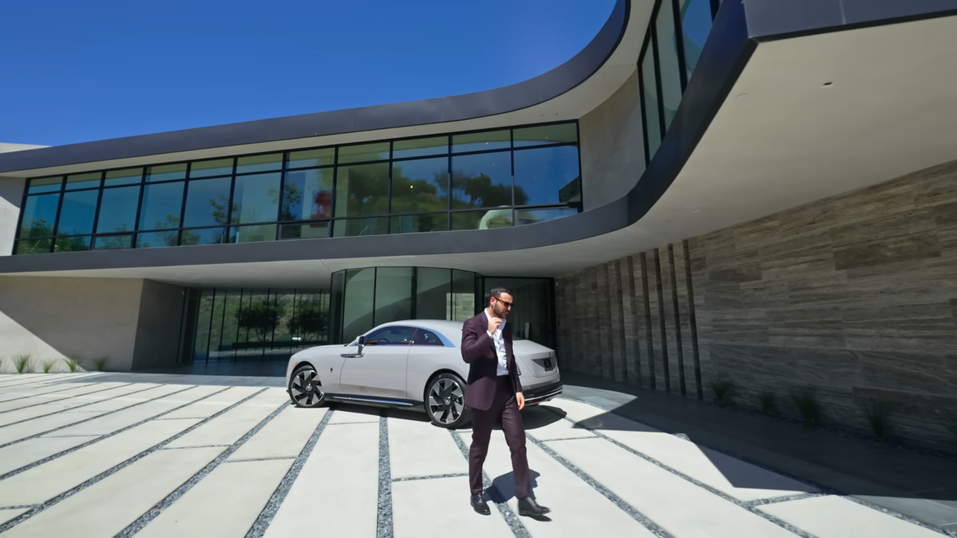 Touring a $30M modern home with panoramic views