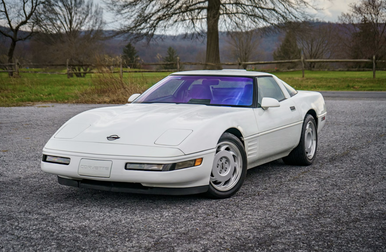 Low-mileage 1991 Corvette ZR-1 draws strong bidding ahead of auction close