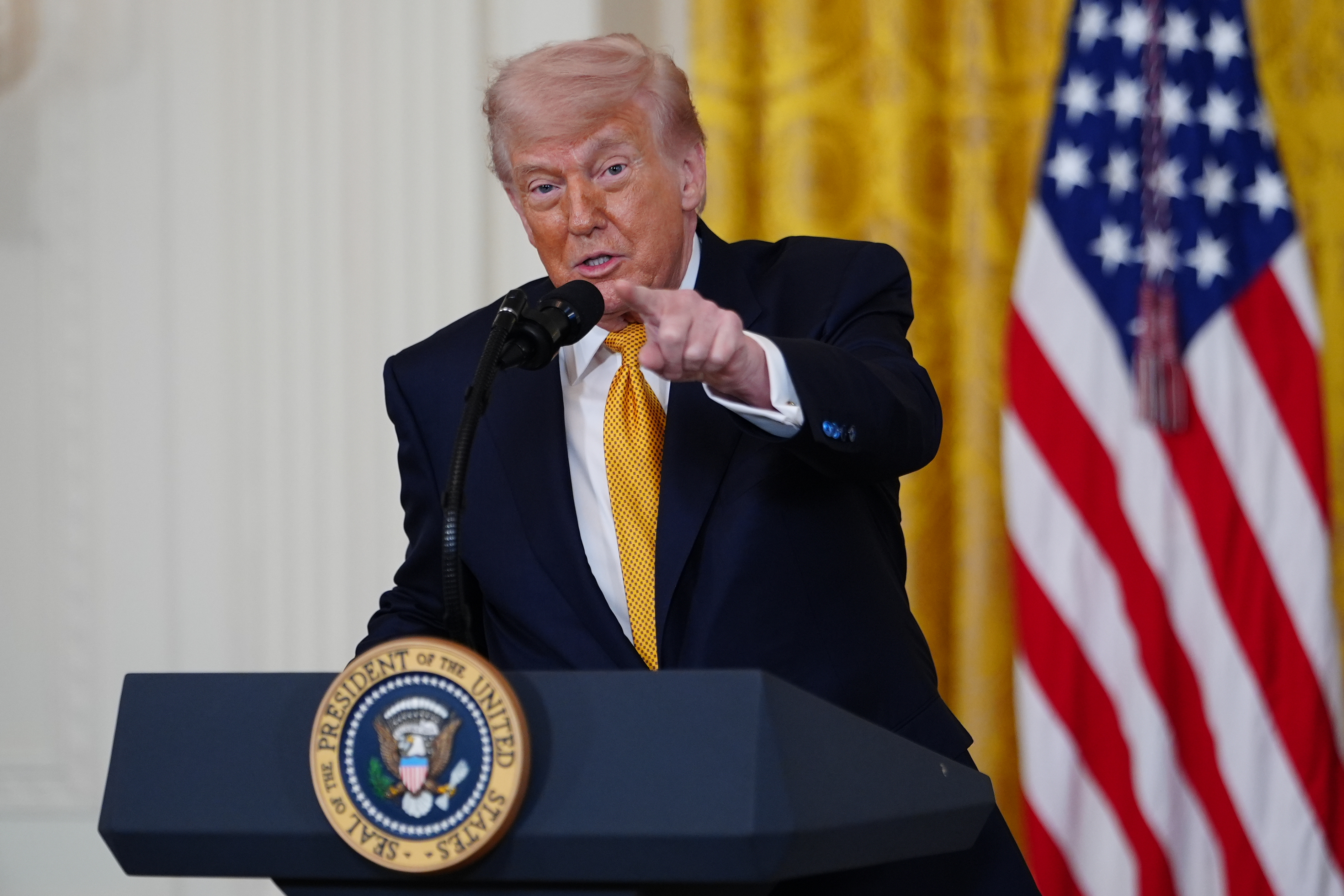 Trump calls for Jeffries to be charged with inciting violence in social ...