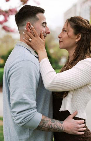 Couple surprised after discovering 'invisible string' linking them ...