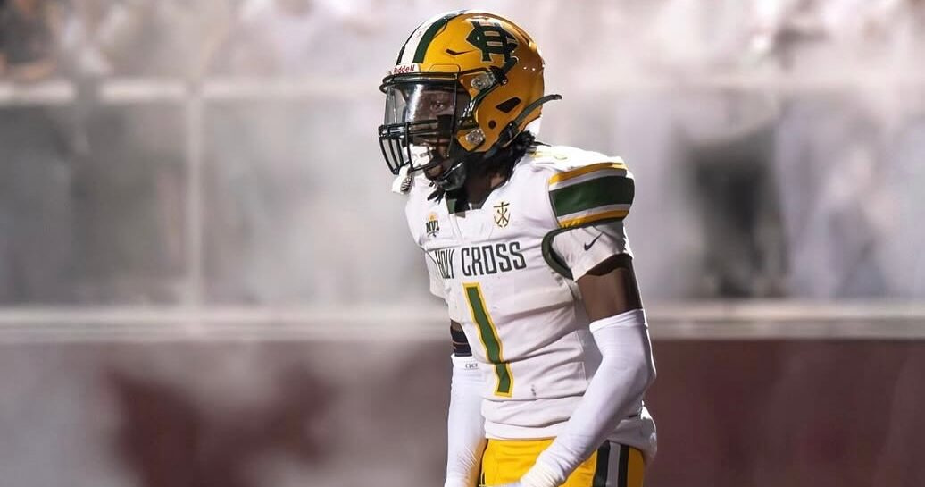 UConn football lands Connecticut receiver Dae’Sean Graves