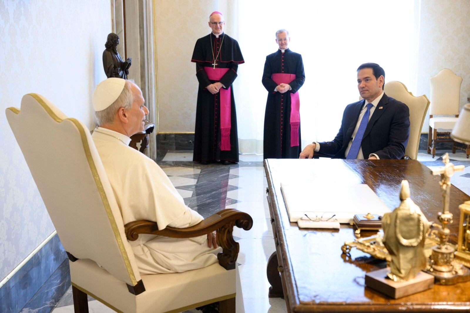 León XIV recibe a Marco Rubio en el Vaticano, tras las críticas de ...