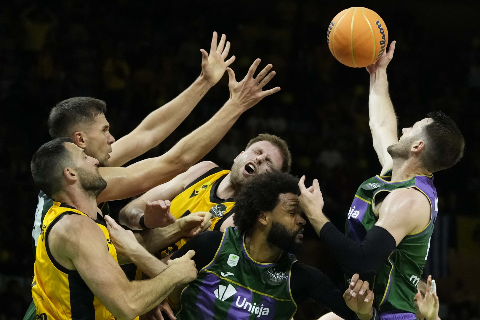65-78. El AEK elimina al Unicaja y se cita con el Rytas Vilnius en la final