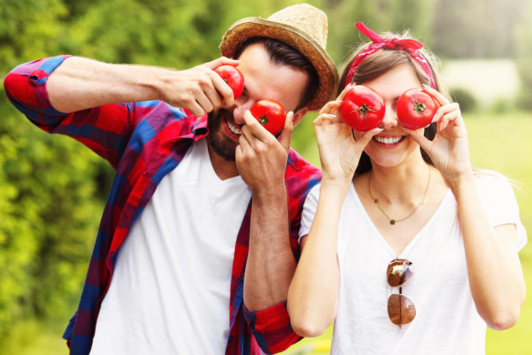 The Spanish town where 20,000 people throw 150 tonnes of tomatoes at ...