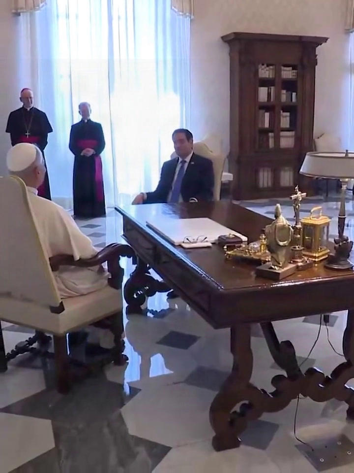 Rubio humiliated as cheap gift to Pope immediately backfires