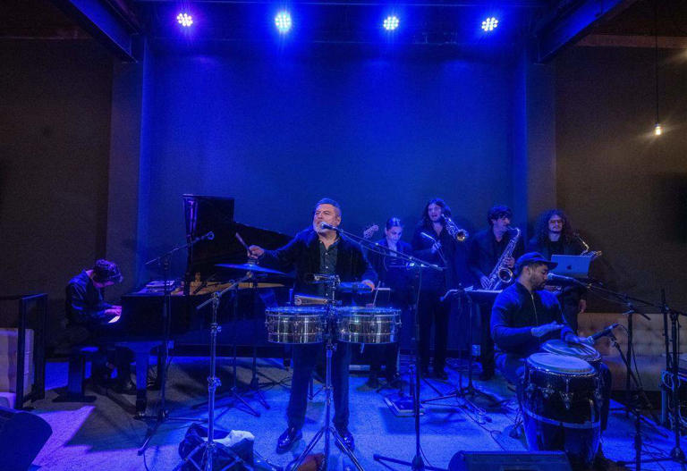 New jazz bar opens in Kansas City, serving flatbreads and cocktails