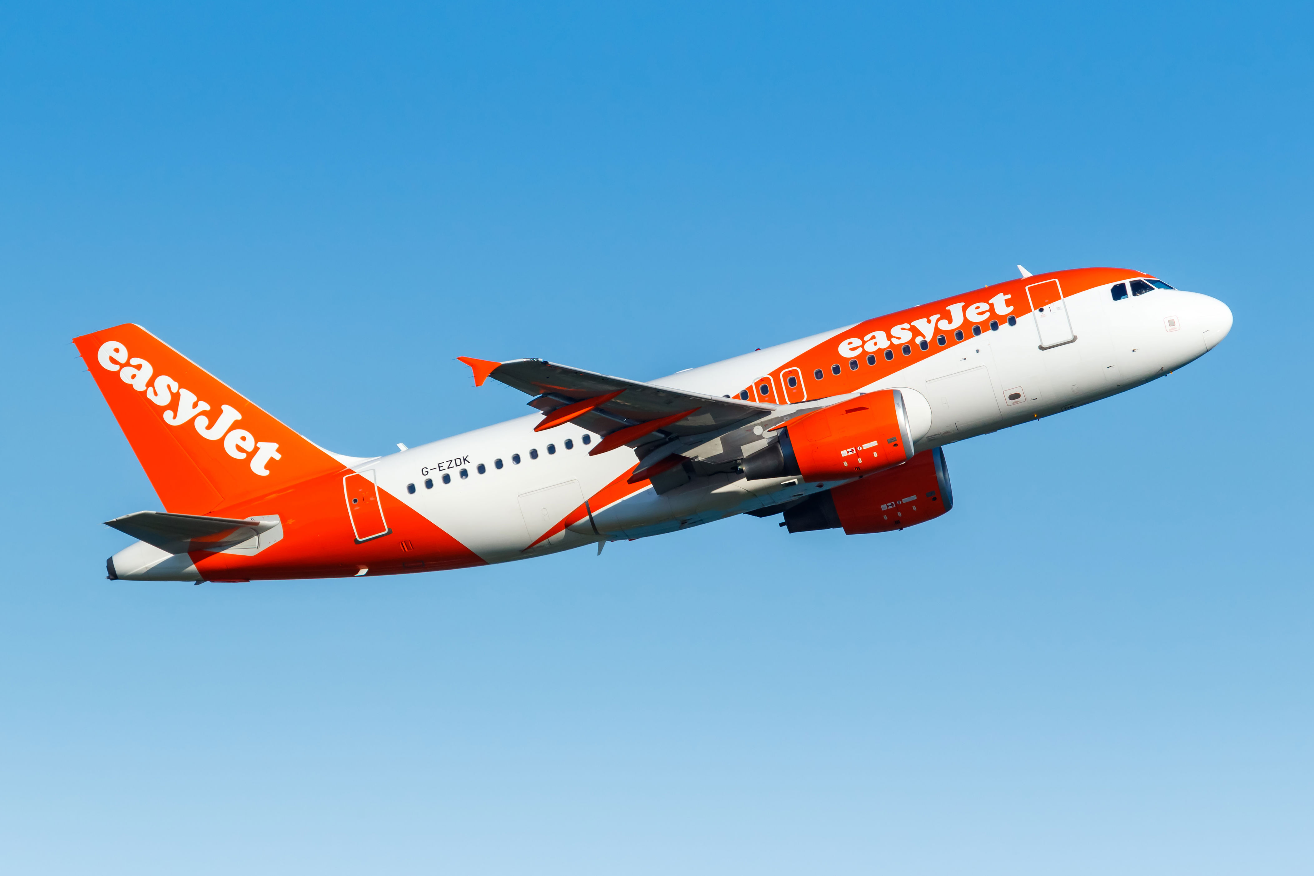 Travellers are 'very happy' with this easyJet size-approved cabin bag ...
