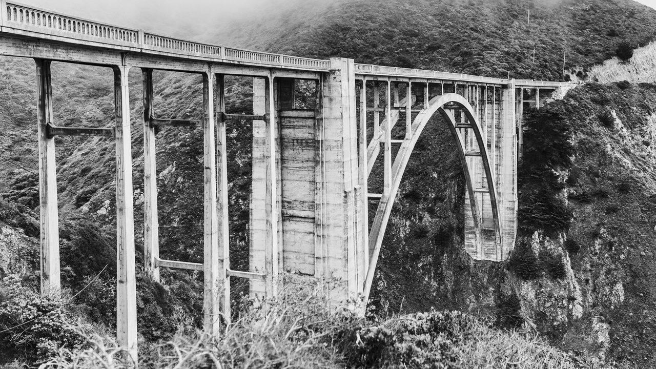 Bixby Bridge hangs 260 feet over a canyon most drivers never reach the ...