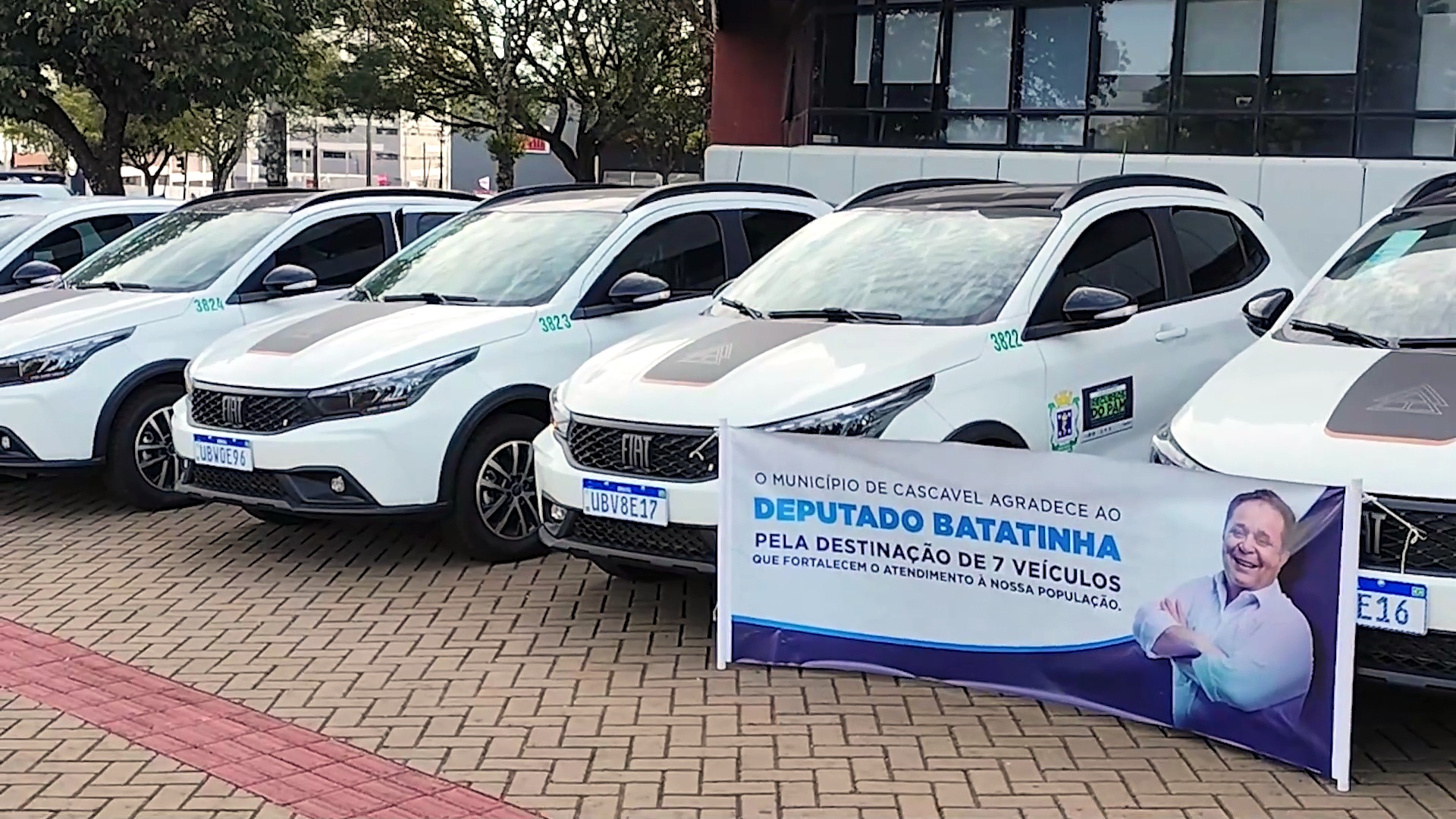 Deputado Batatinha entrega sete novos veículos para Cascavel com ...