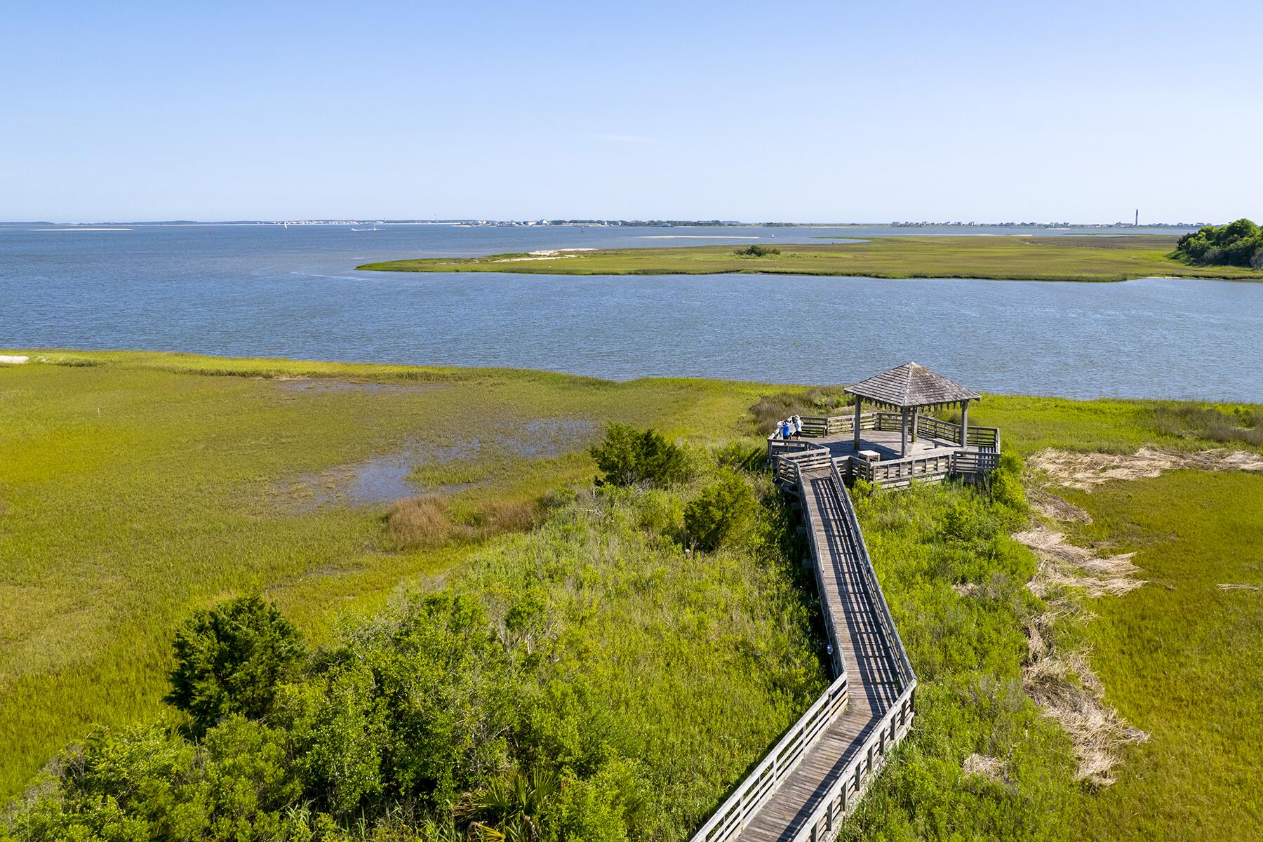 The 10 most beautiful marina towns in America