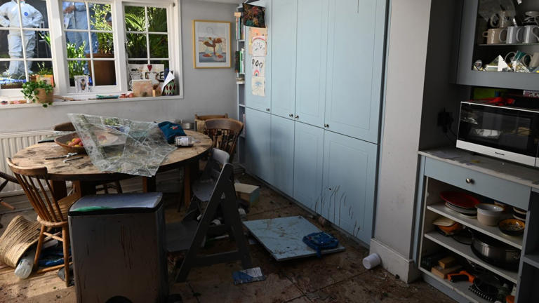 Gas explosion triggered 'mini-earthquake', murder trial hears