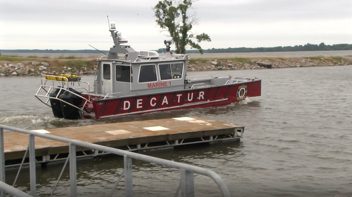 Decatur Fire and Rescue rolls out new boat for search and rescue operations