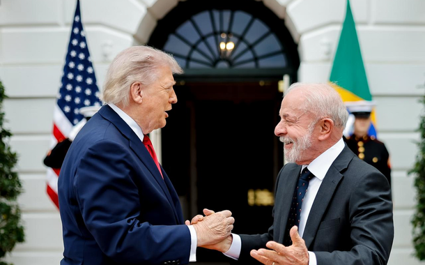 Na Casa Branca, Lula fez barba, cabelo e bigode