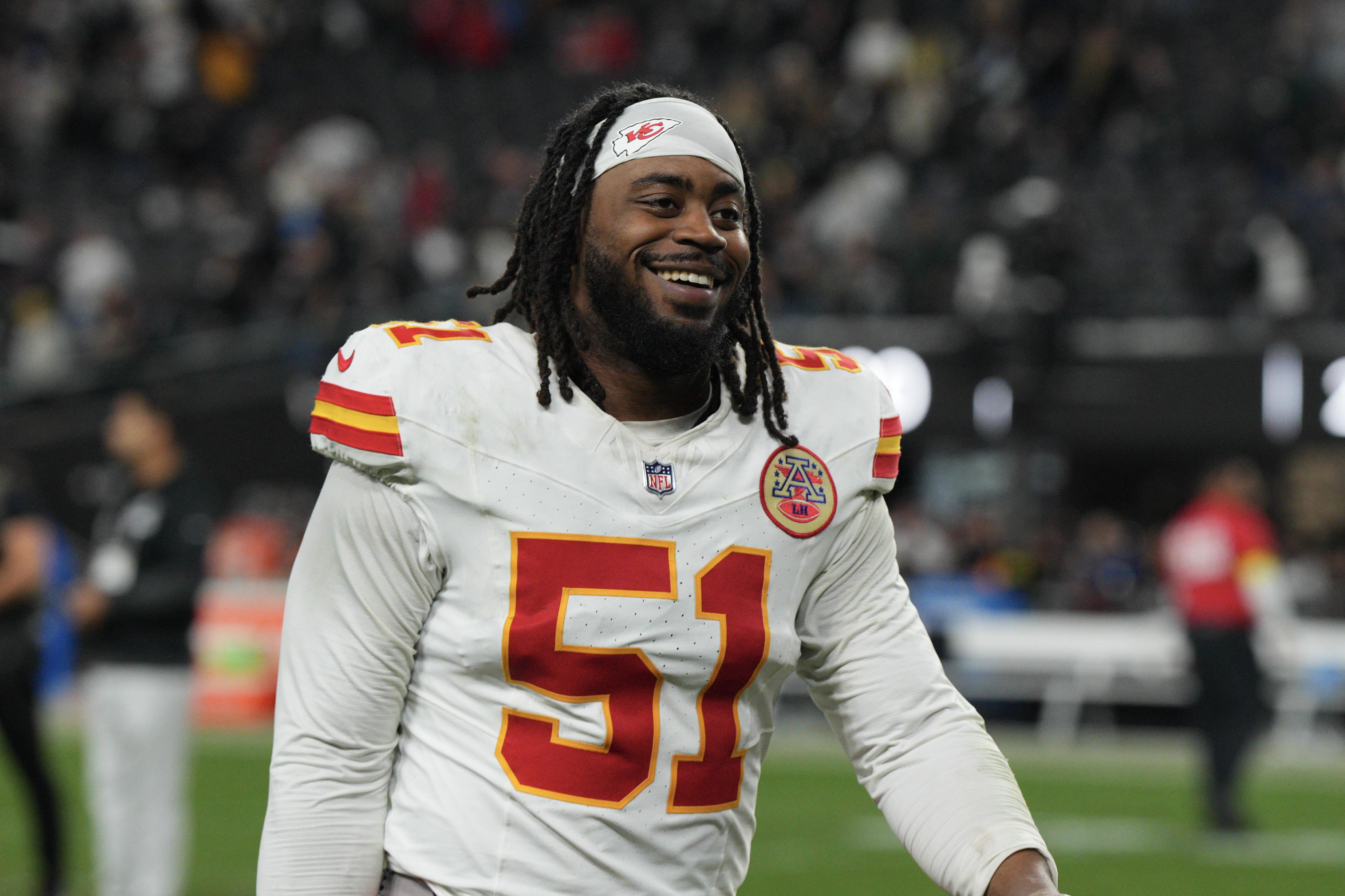 Buffalo Bills host former Chiefs EDGE Mike Danna on visit