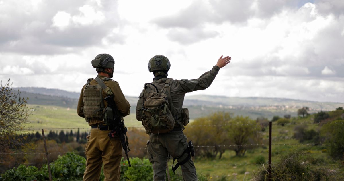 Israeli military investigating after soldier's picture with Mary statue ...