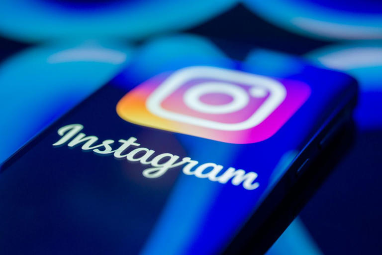 Think twice before DMing: Meta can access your Instagram chats starting ...