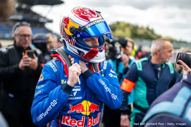 Voormalig Williams-coureur zou Verstappen met open armen ontvangen bij ...