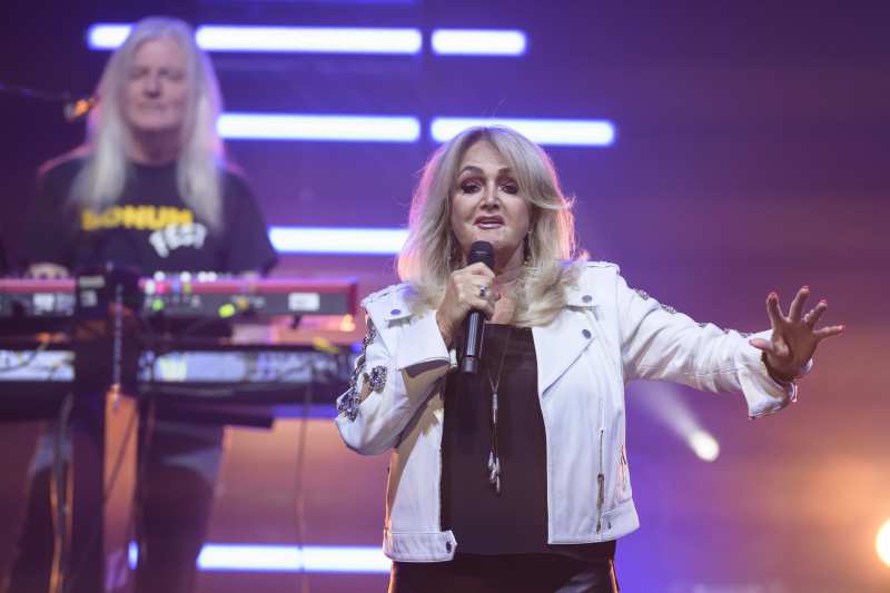 Singer Bonnie Tyler faces health crisis after emergency surgery