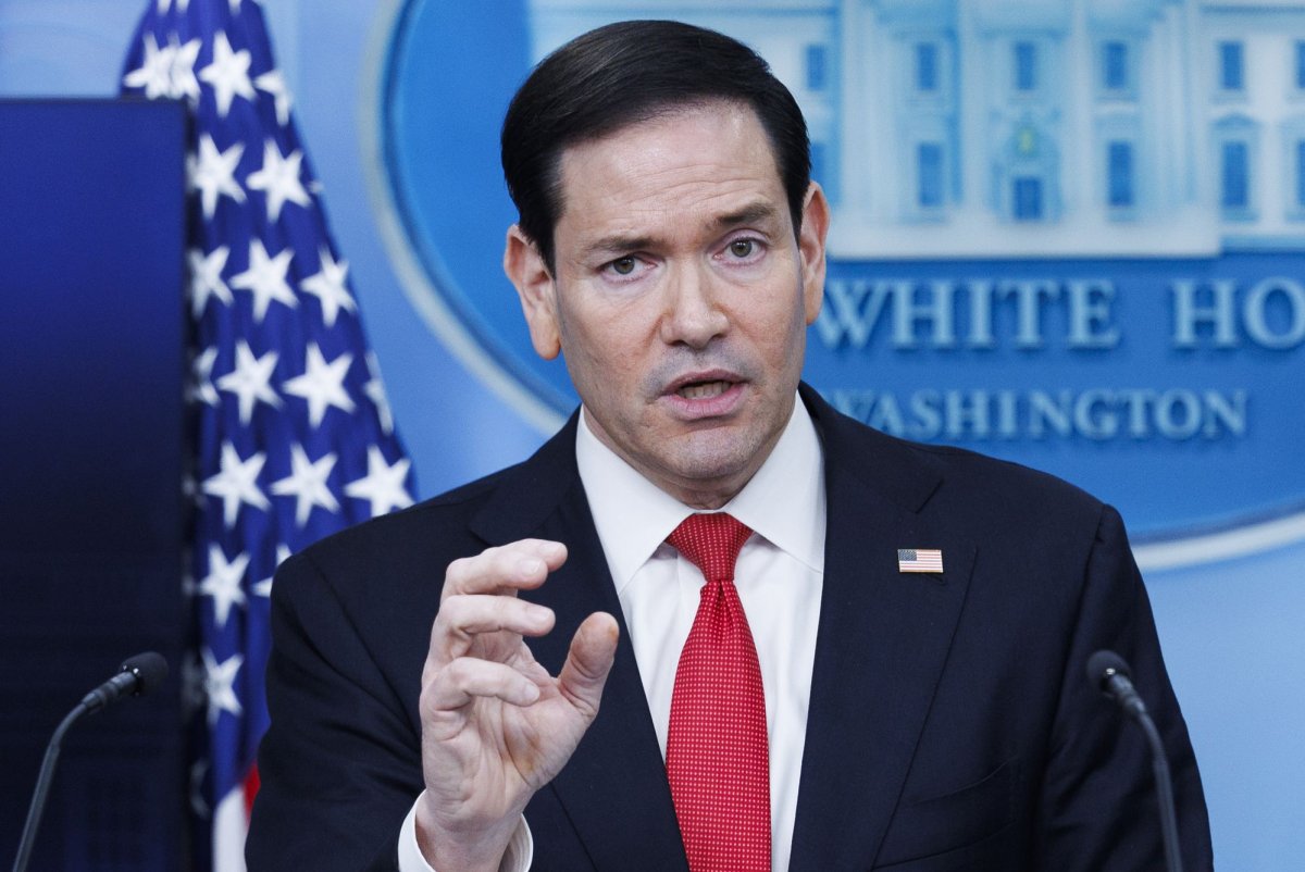 US issues new sanctions against Cuban military, government regime
