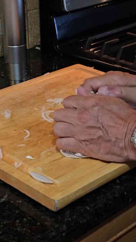 Why food fans can't stop talking about this onion burger