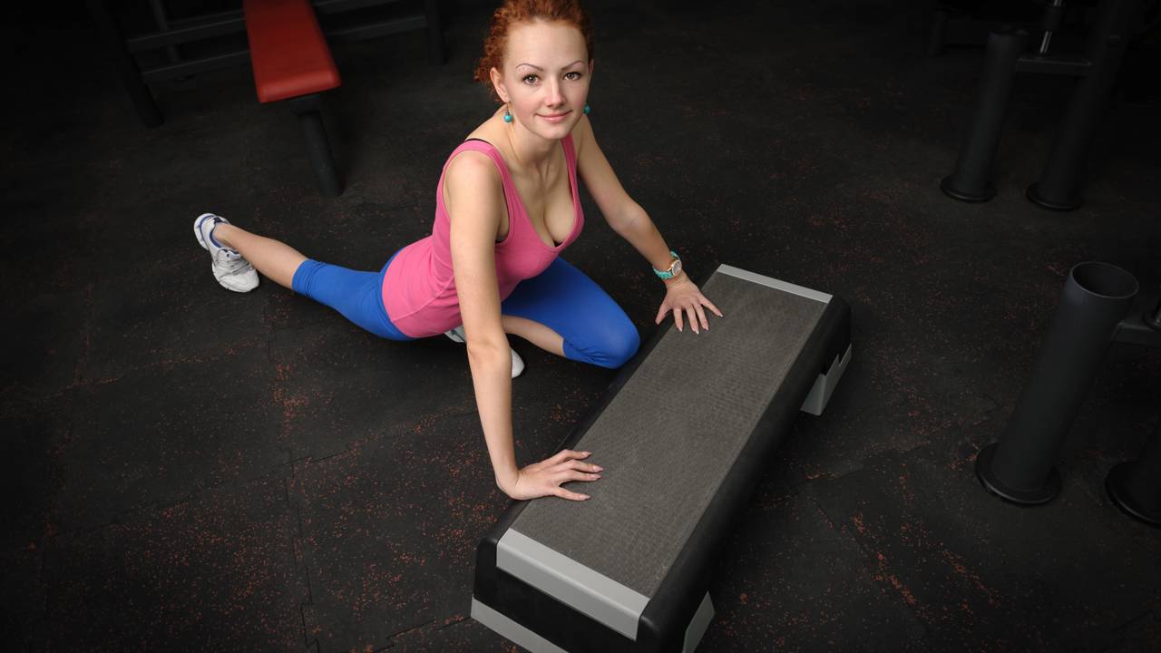 Nem flexão, nem supino. Este exercício simples fortalece os braços e ...