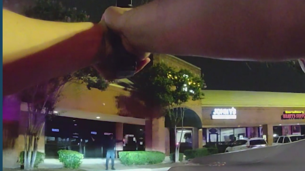 Richardson police release video of suspect ignoring commands before ...