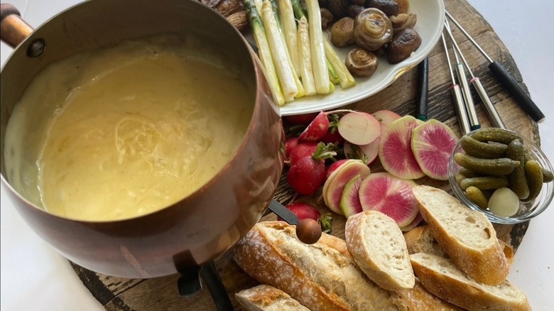 Classic cheese fondue