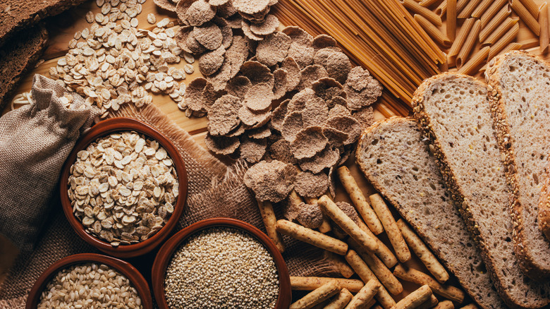 7 foods to eat and 7 to avoid for brain health