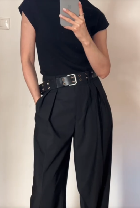 Clean and chic outfit ideas for women