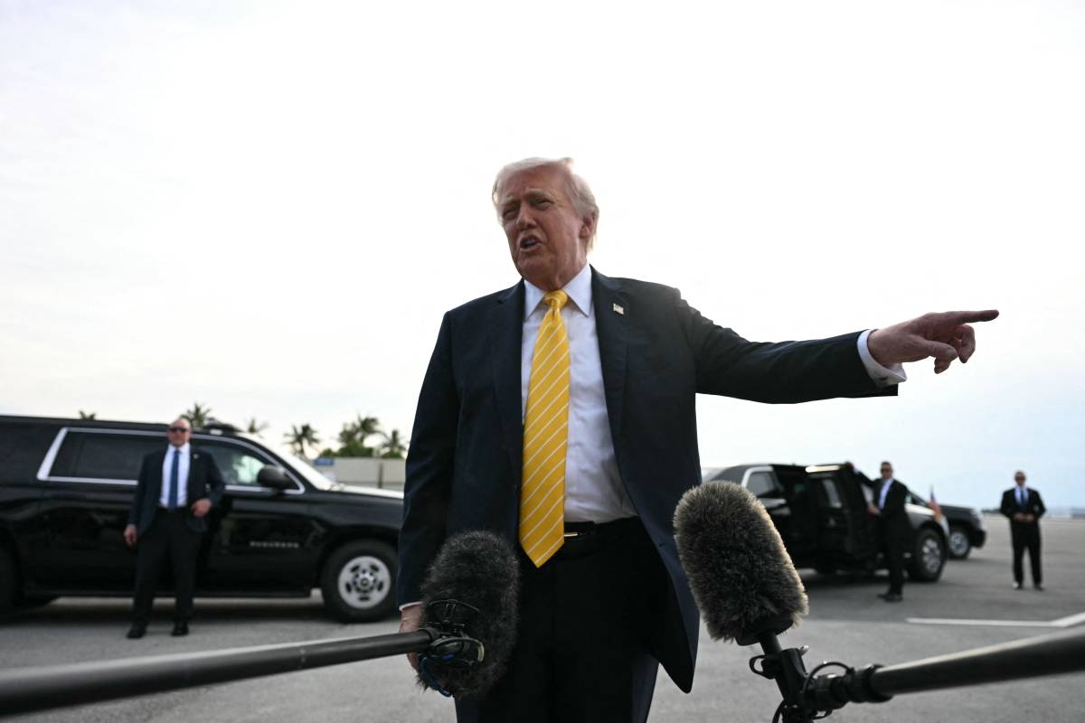 Trump gives EU until July 4 to reach trade deal or face steeper tariffs