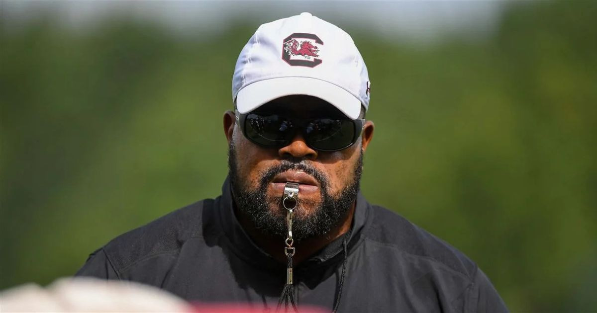South Carolina becomes first offer for talented defensive lineman ...