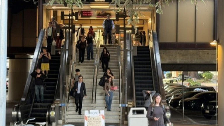 BART to hold its first-ever prom, and you're invited