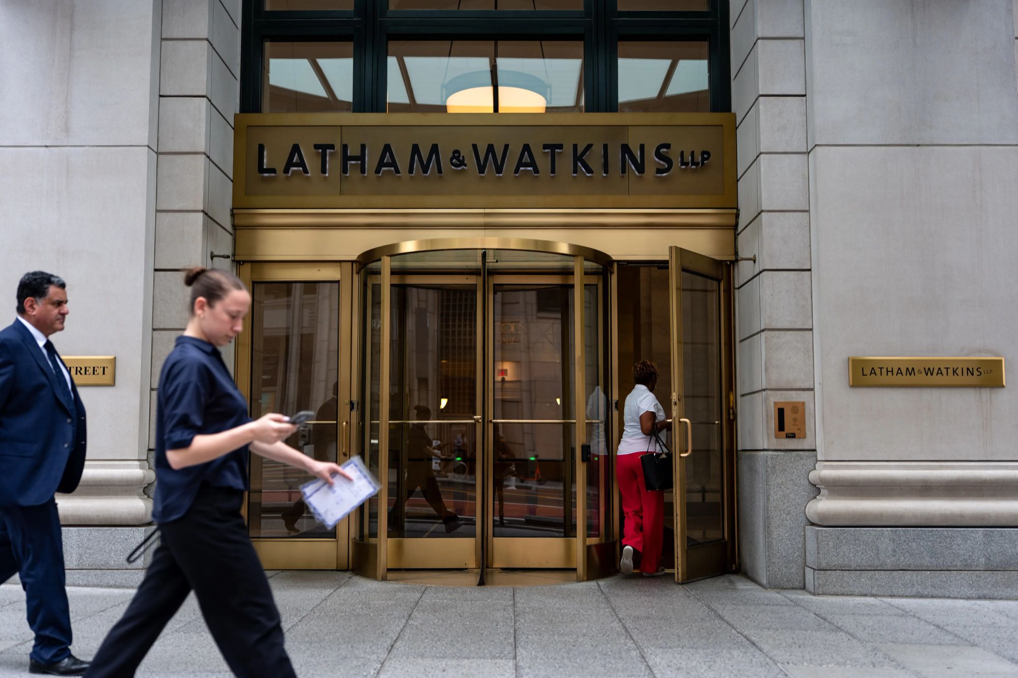 Elite corporate lawyers accused of earning millions on insider trading ...
