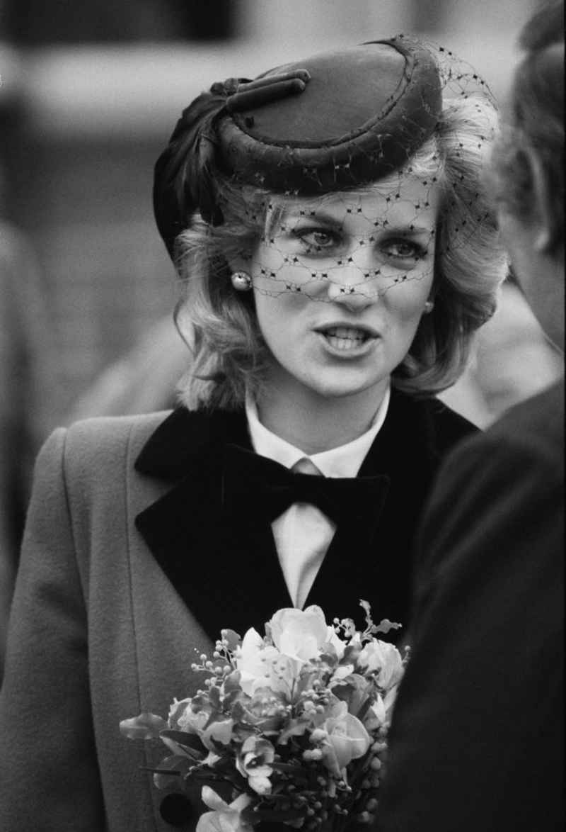 Princess Diana called a journalist after a negative article about her ...