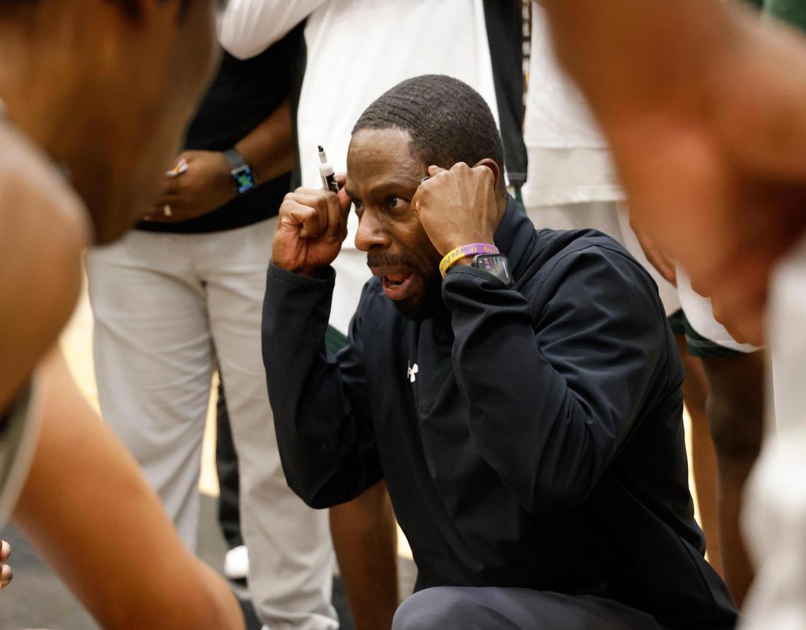 Prominent Fort Worth-area basketball coach departs for Houston-area job