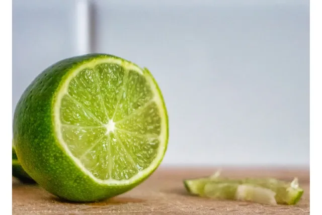 El error que casi todos cometen con los limones: así puede durar ...