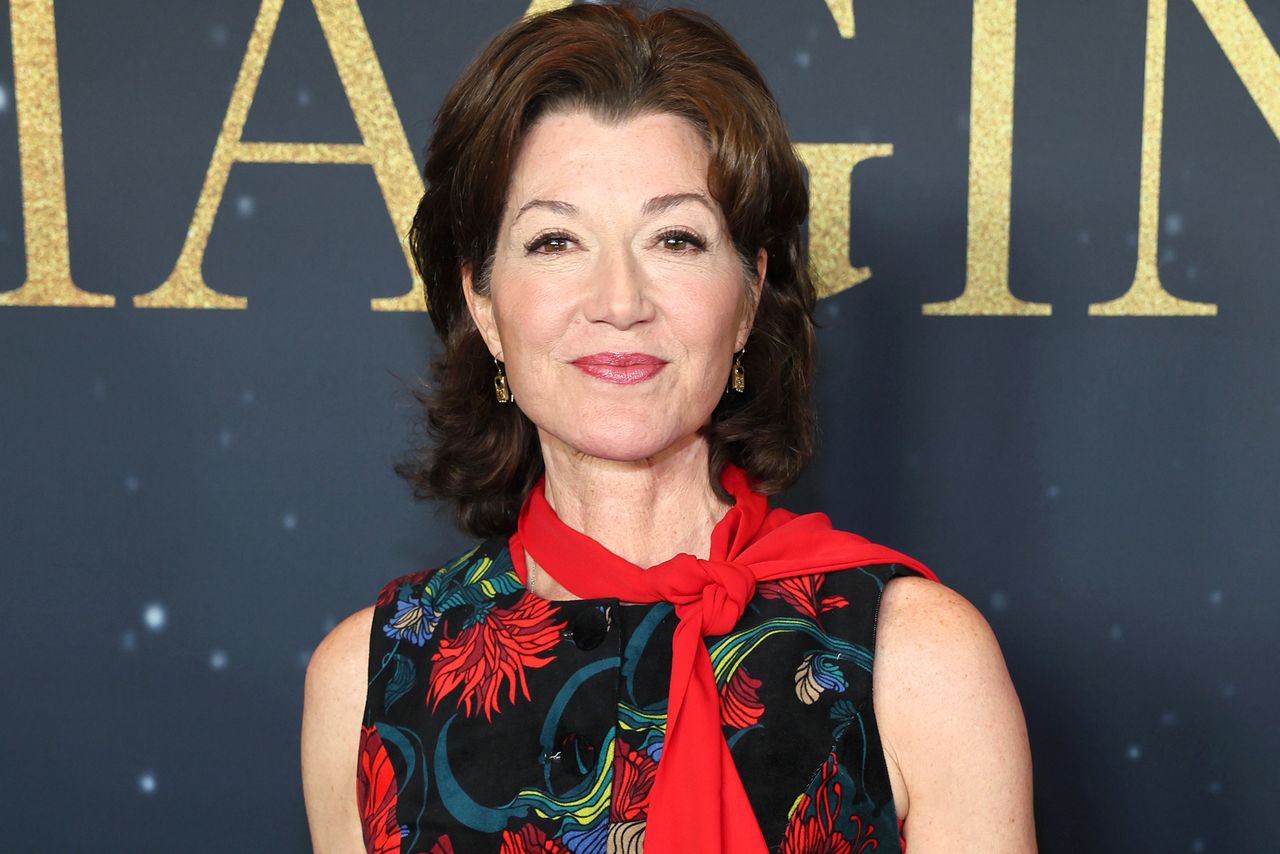 Amy Grant reveals she rode bike for first time 4 years after crash that ...