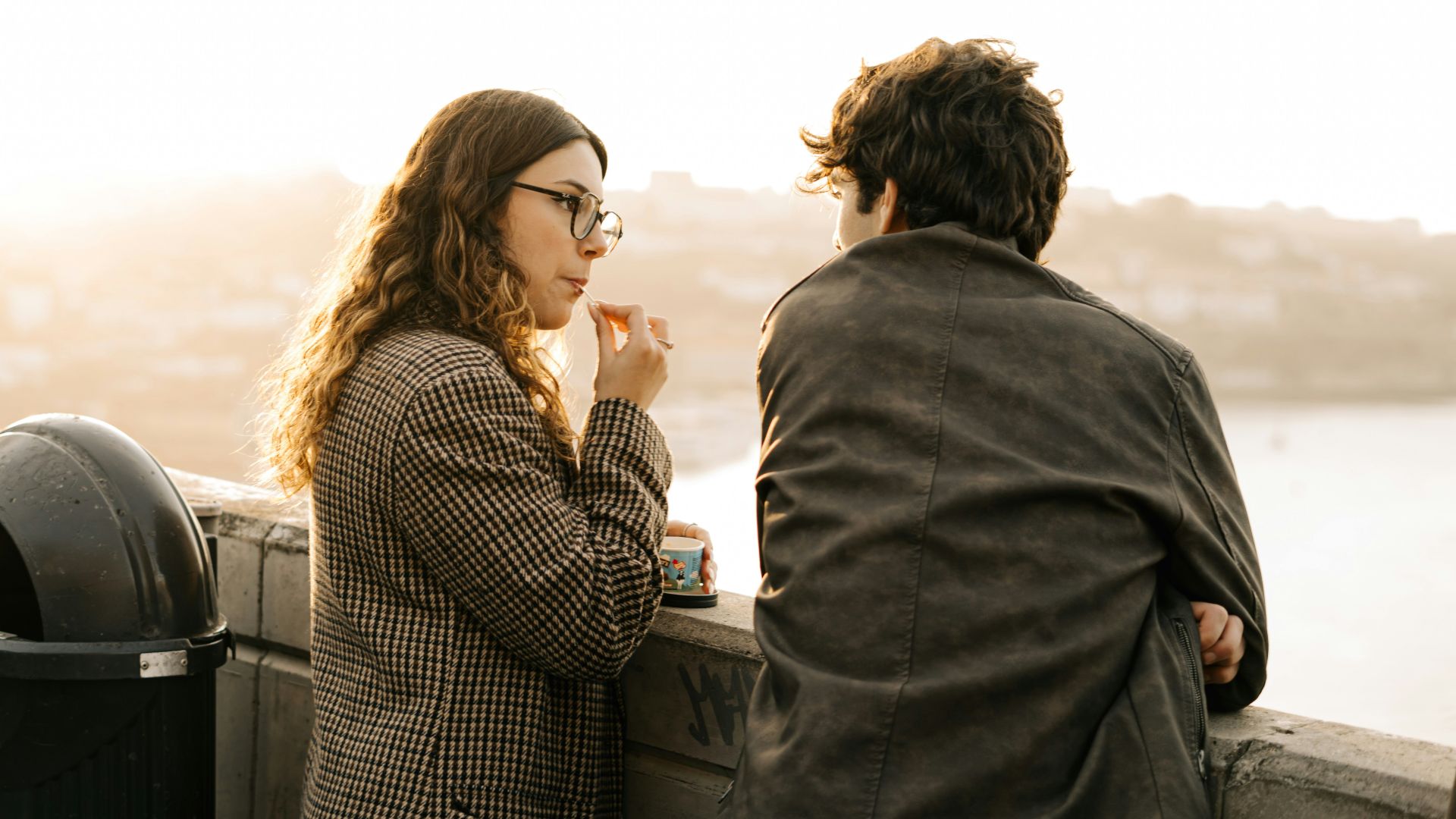 10 signs it’s healthy jealousy & 10 signs it’s control
