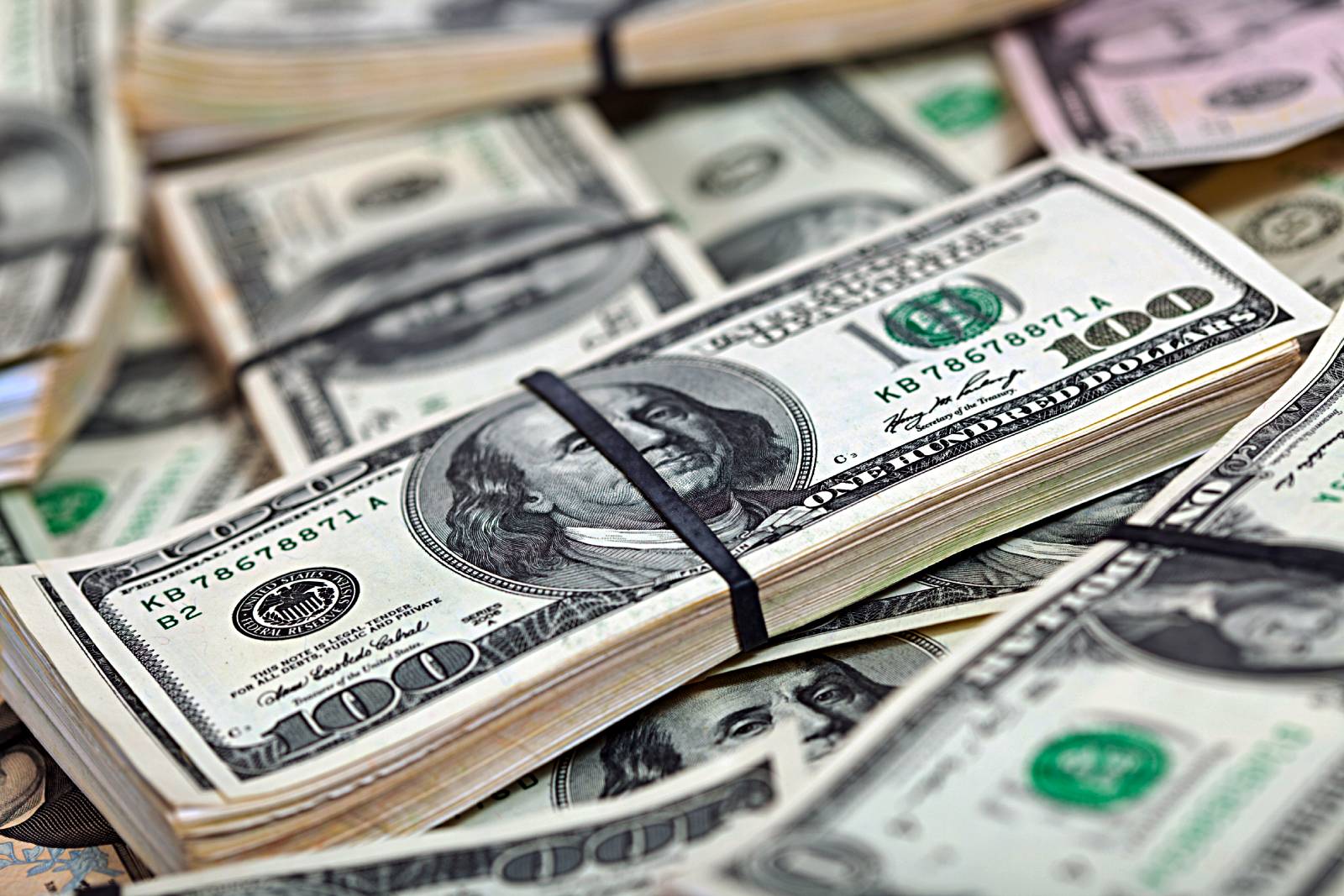 Dollar firms as US-Iran hostilities flare, yen steadies on intervention ...