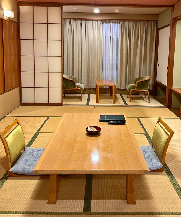 I saw these earthy tatami mats everywhere in Japan: They're aromatic ...